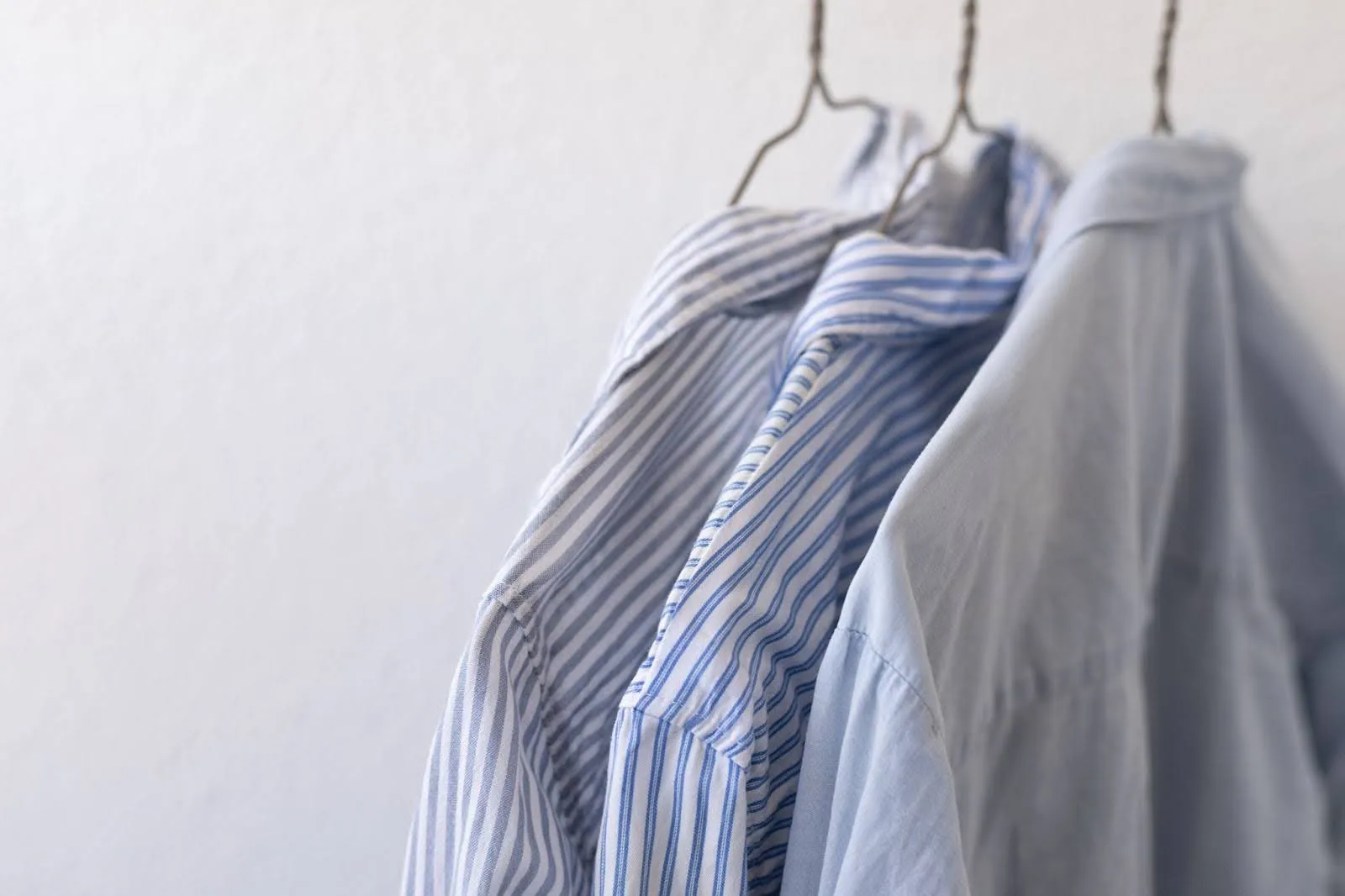 Baju Biru cocok dengan Jilbab Warna Apa? 15 Rekomendasinya!