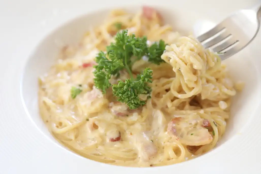 Intip Resep Spageti Carbonara yang Creamy dan Lezat! - Promo & Artikel ...